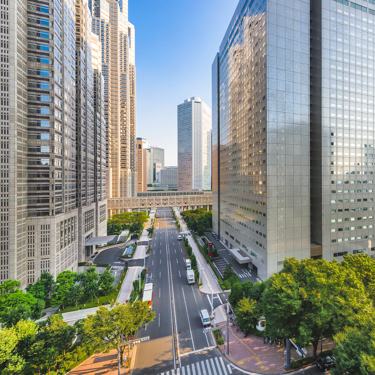 High-Performance Two-Way Radios for Large Properties | Large Coverage ...